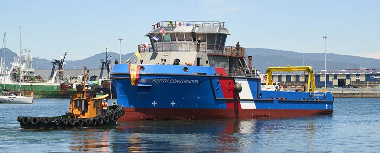 Freire bota el buque offshore Forth Constructor - IngenierosNavales